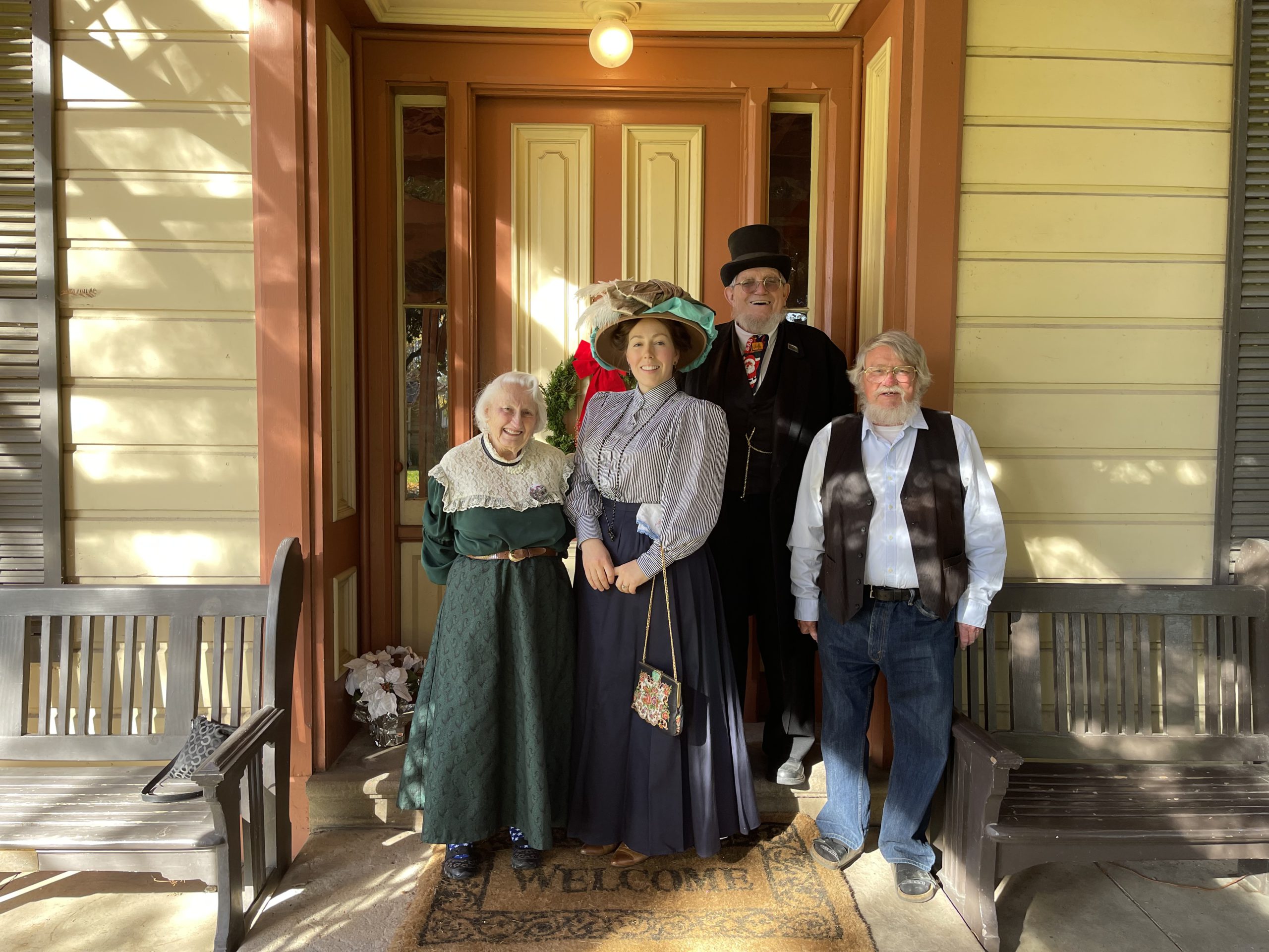 Shinn House readies Christmas flair | Tri City Voice